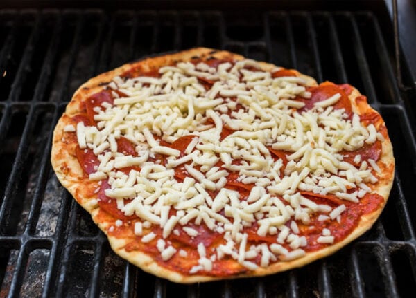How to Make Pizza on the Grill - Amanda's Cookin'