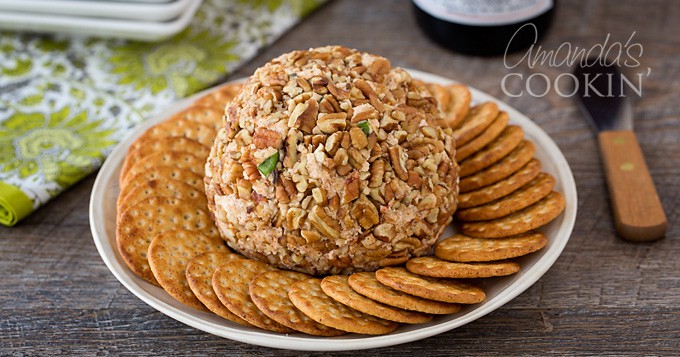 Cheese Ball: delicious gouda and sun-dried tomato cheese ball appetizer
