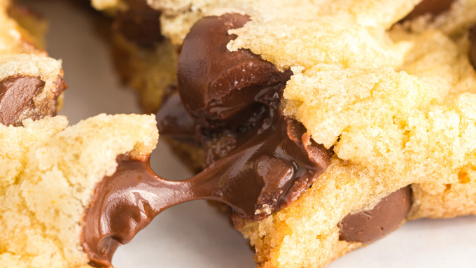 Chocolate Chip Pudding Cookies - Amanda's Cookin' - Cookie Recipes