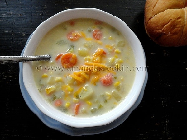 Simple Corn Chowder - Amanda's Cookin'
