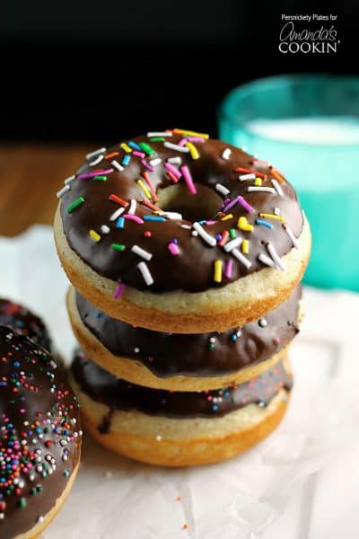 Baked Cake Donuts Recipe - Amanda's Cookin' - Bagels & Doughnuts
