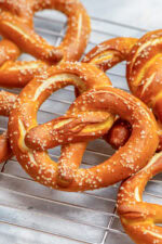 Homemade German Pretzels: German pretzel recipe
