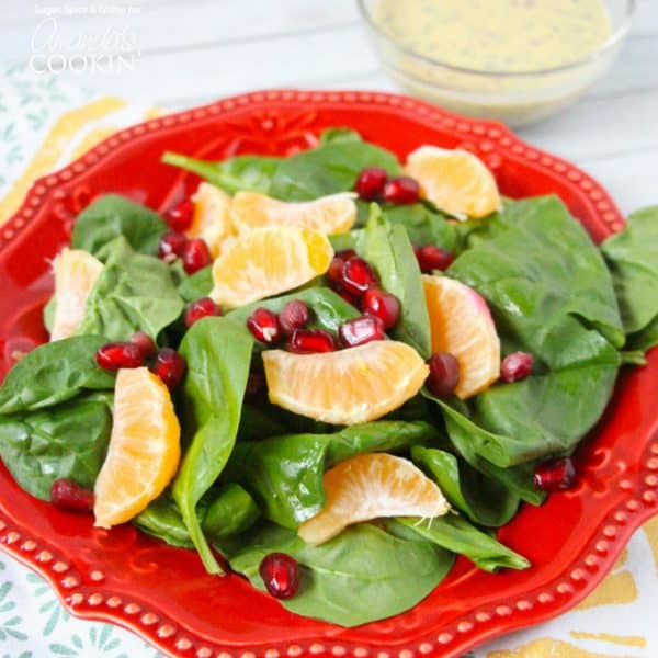 Pomegranate Clementine Spinach Salad: a gorgeous salad for winter