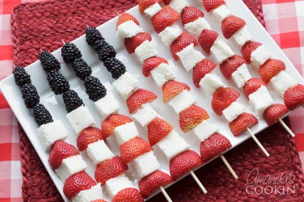American Flag Kabobs: healthy dessert for patriotic holidays