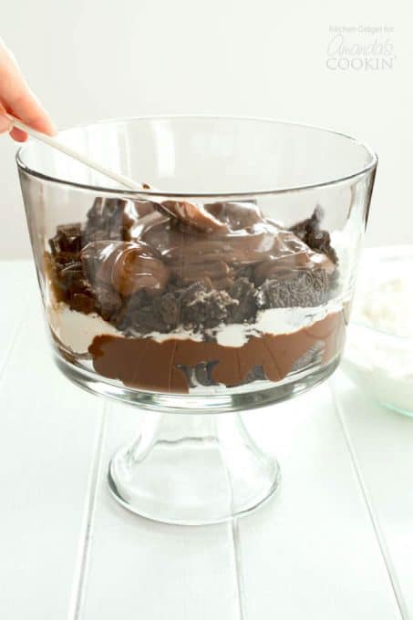 Chocolate Lasagna Trifle- a no-bake dessert ready in 15 minutes!