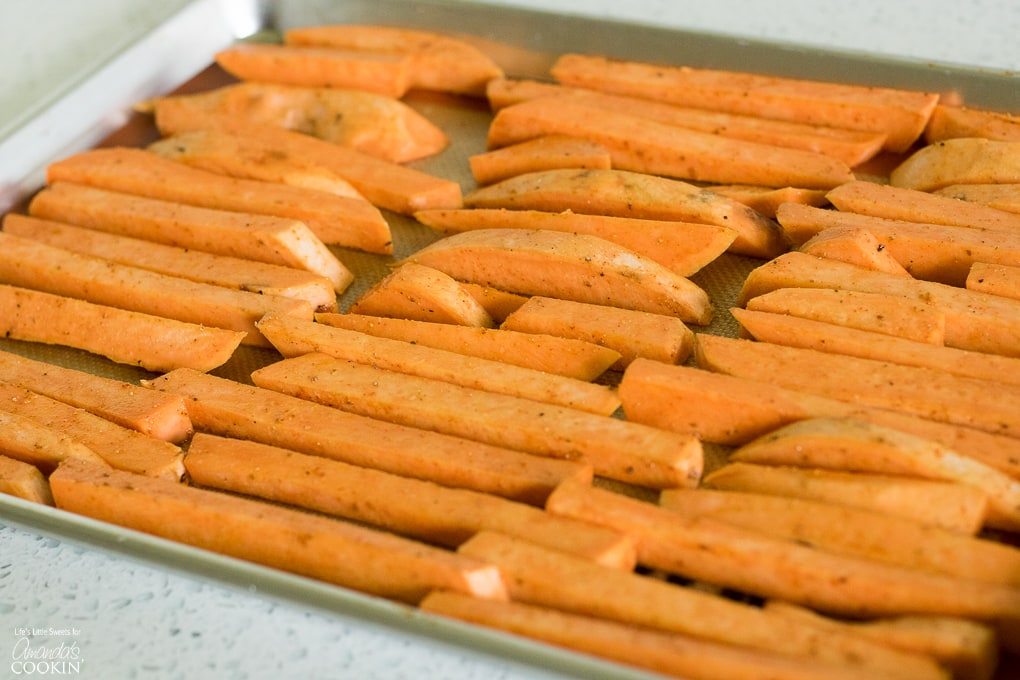Baked Sweet Potato Fries Recipe - Amanda's Cookin'