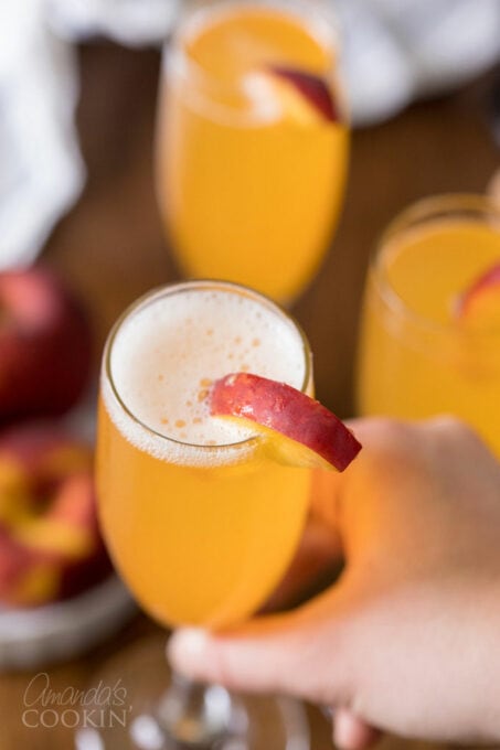 Bellini - How to Make a Peach Bellini - Amanda's Cookin'