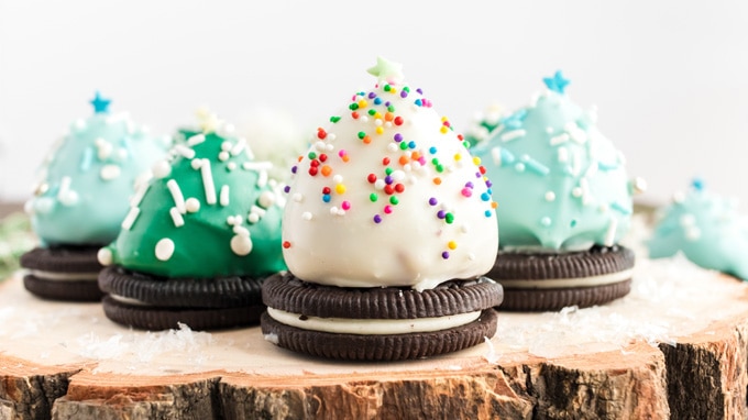 Strawberry Christmas Trees Recipe - Amanda's Cookin'