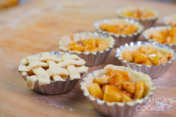Mini Apple Pies - Amanda's Cookin' - Pies & Tarts
