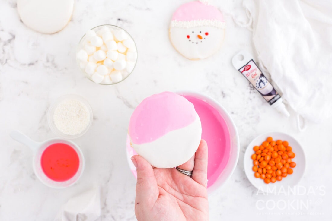 Easy Decorated Sugar Cookies - Amanda's Cookin' - Tips & Tricks