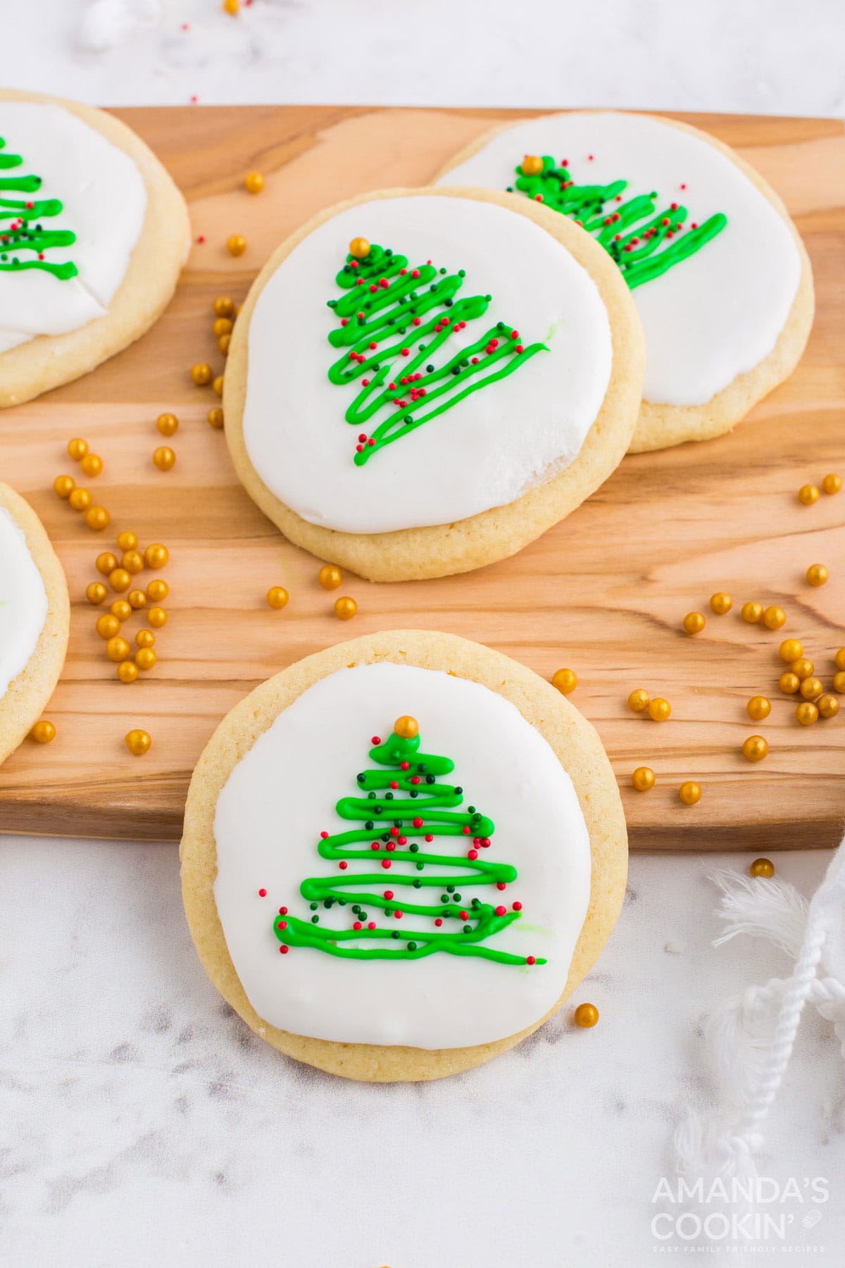 Easy Decorated Sugar Cookies - Amanda's Cookin' - Tips & Tricks