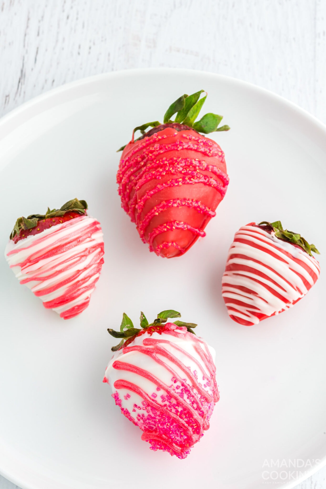 Valentine Chocolate Covered Strawberries - Amanda's Cookin' - Valentine ...