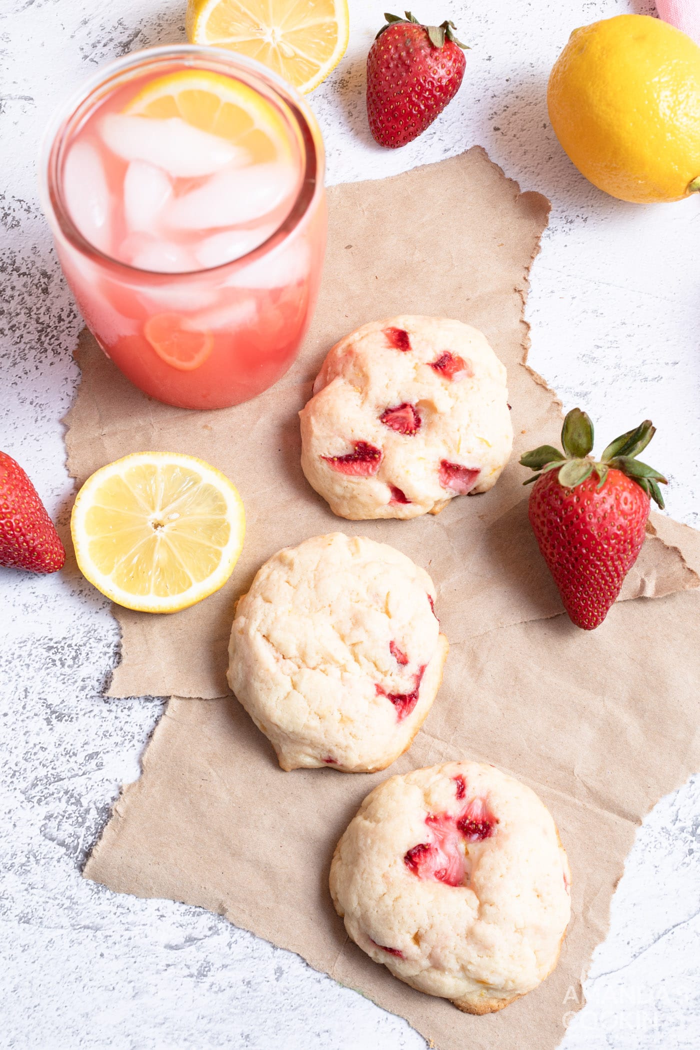 Strawberry Lemonade Cookies - Amanda's Cookin' - Cookies, Brownies, & Bars