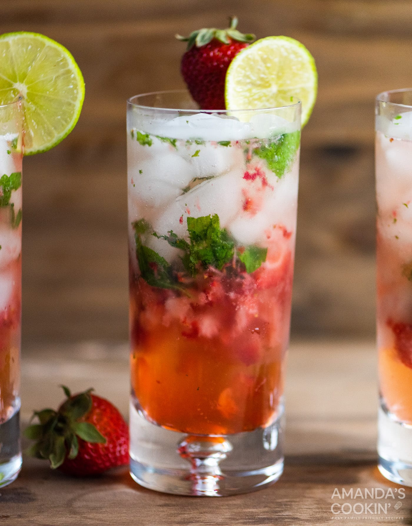 Strawberry Mojito - Amanda's Cookin' - Cocktails