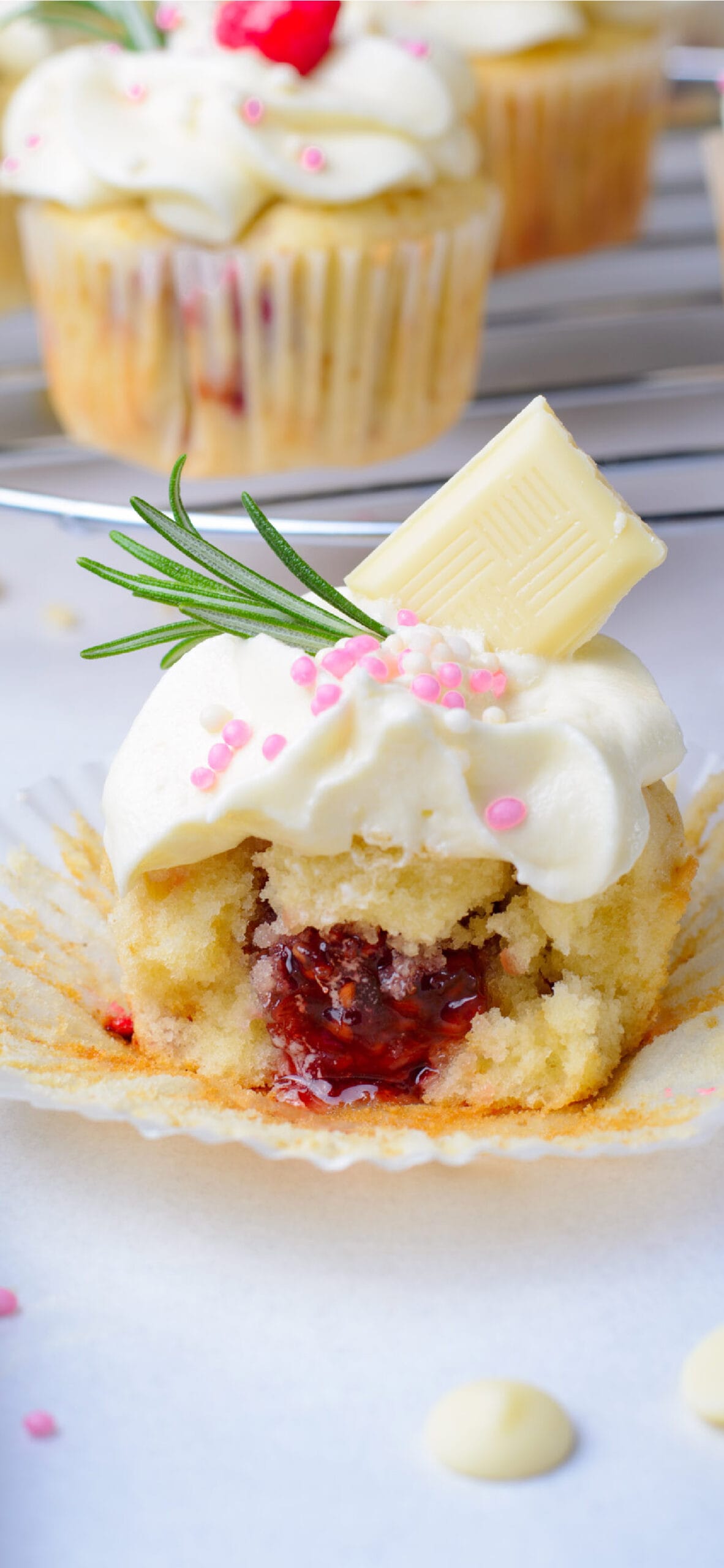 Raspberry White Chocolate Cupcakes - Amanda's Cookin' - Cake & Cupcakes