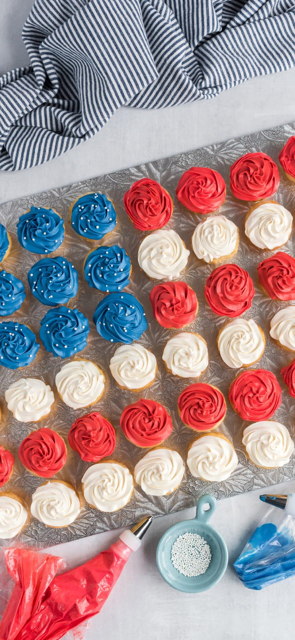 American Flag Cupcakes - Amanda's Cookin' - Cake & Cupcakes