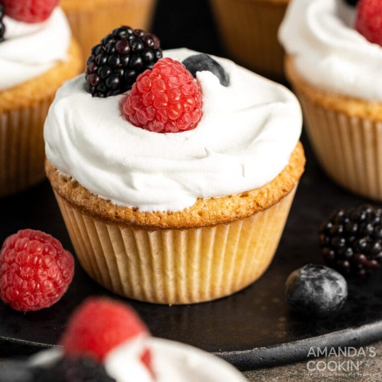 Delicious Recipes & Easy Desserts - Amanda's Cookin'