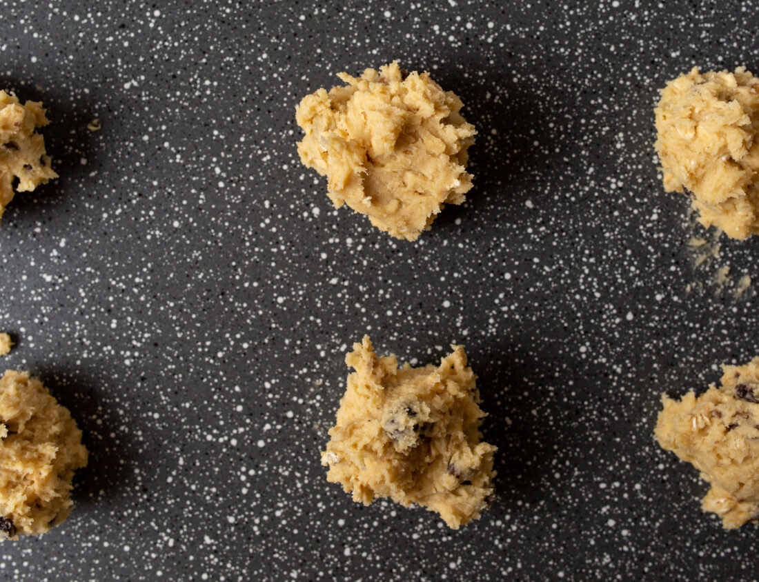 Oatmeal Raisin Cookies - Amanda's Cookin' - Cookies, Brownies, & Bars