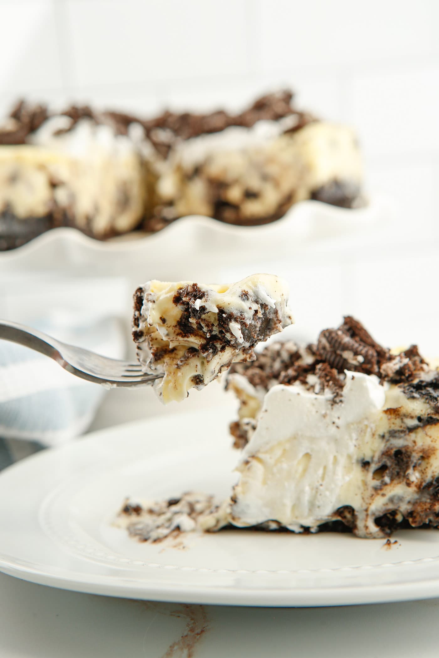 Instant Pot Oreo Cheesecake - Amanda's Cookin' - Cheesecakes