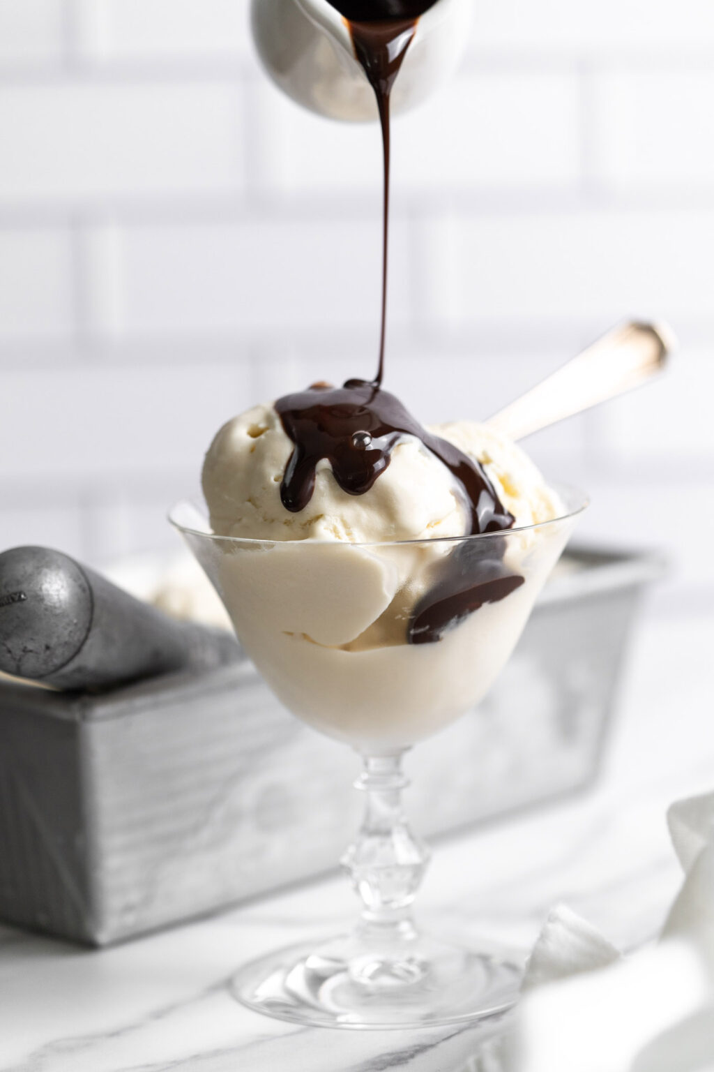 No Churn Ice Cream - Amanda's Cookin'