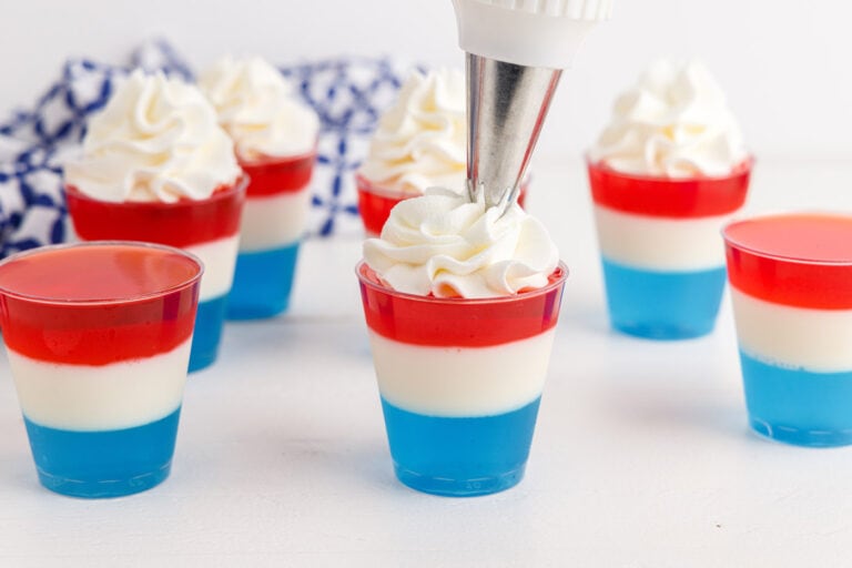 4th of July Jello Shots - Amanda's Cookin' - Patriotic