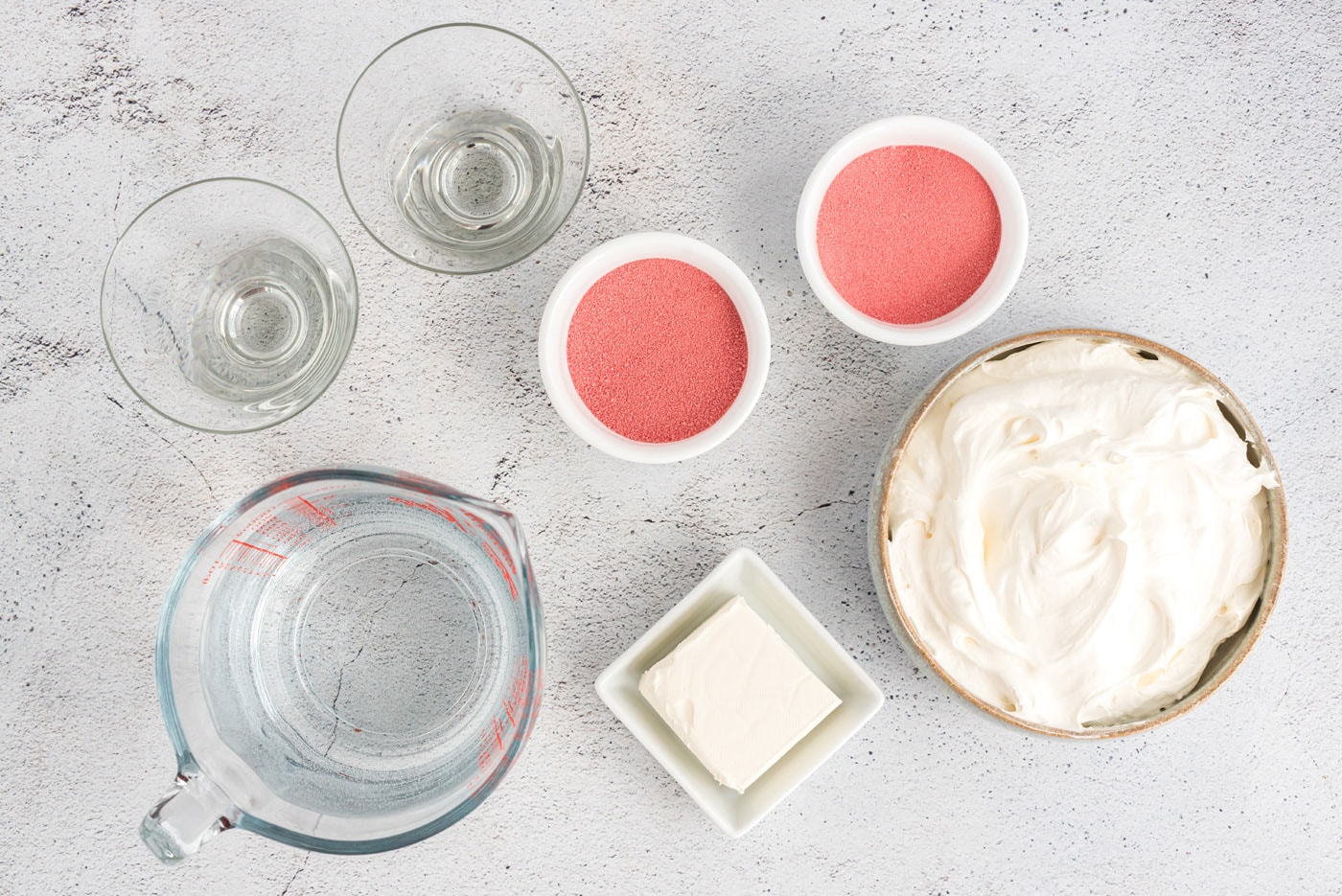 Creamy Raspberry Jello Parfaits - Amanda's Cookin' - Trifles & Parfaits