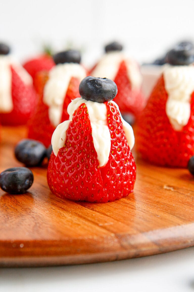 Cheesecake Stuffed Strawberries - Amanda's Cookin' - Cheesecakes