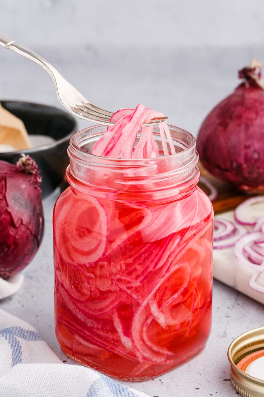 Pickled Onions - Amanda's Cookin' - Condiments