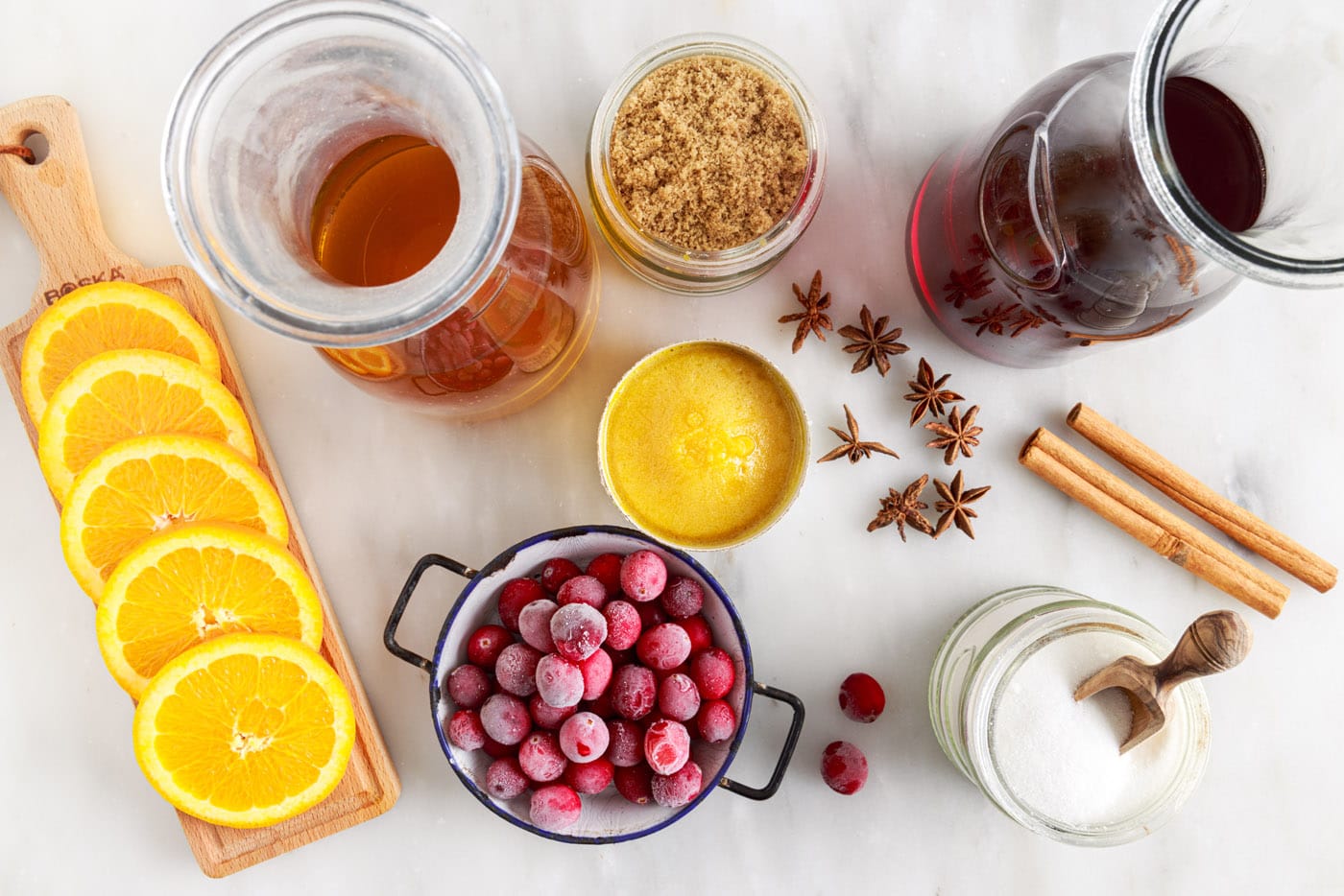 Hot Cranberry Punch - Amanda's Cookin' - Drinks