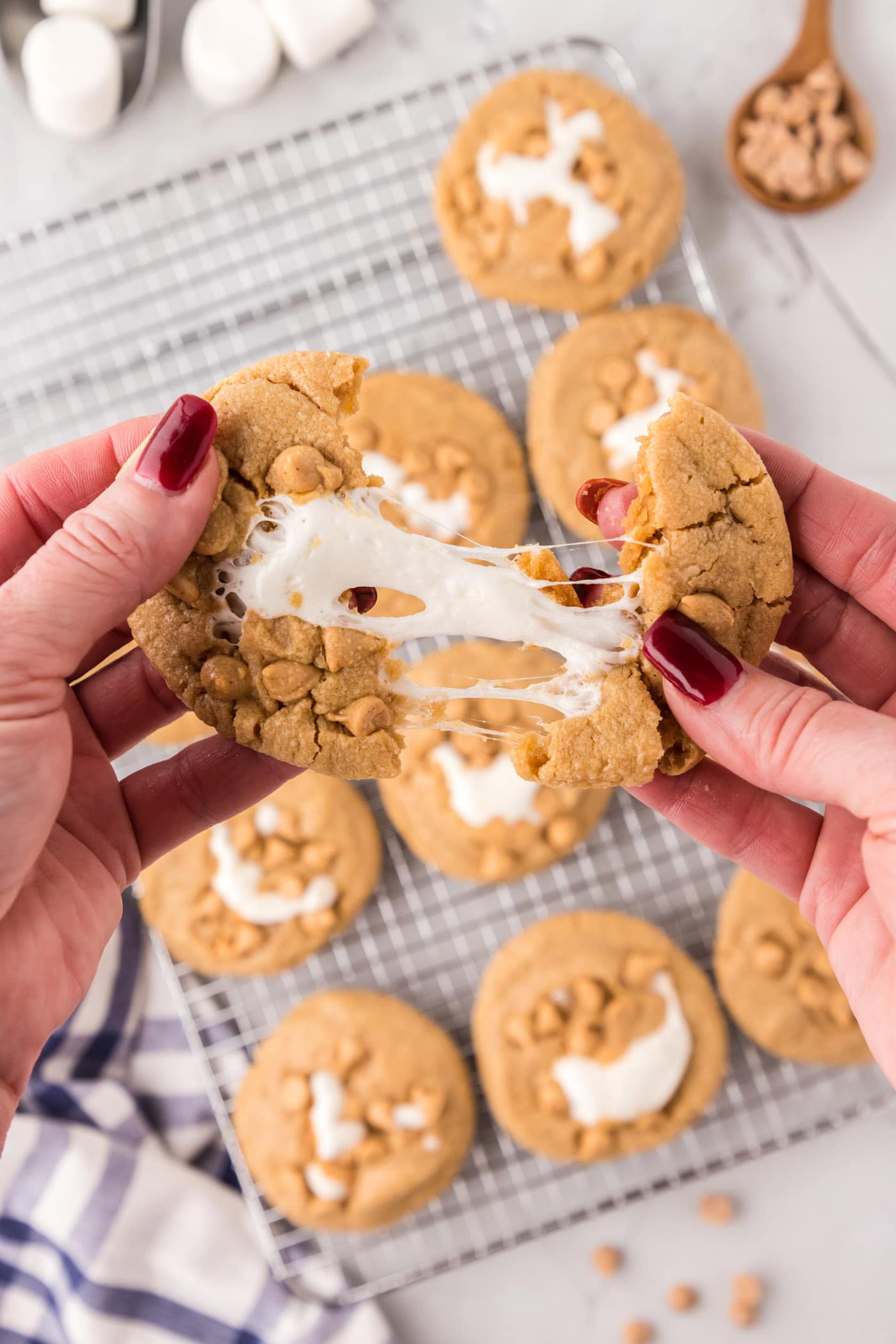 Fluffernutter Cookies - Amanda's Cookin' - Cookies, Brownies, & Bars