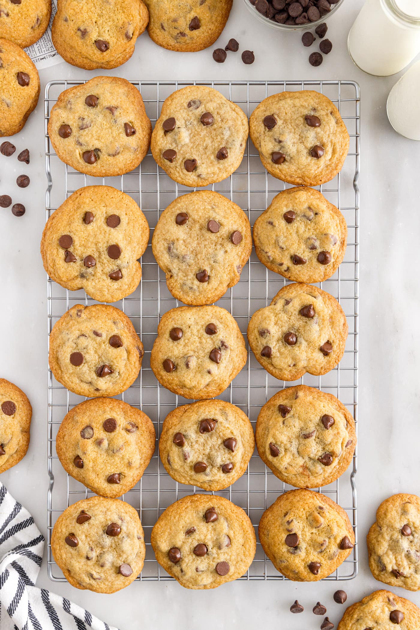 Toll House Cookie Recipe - Amanda's Cookin' - Cookies, Brownies, & Bars