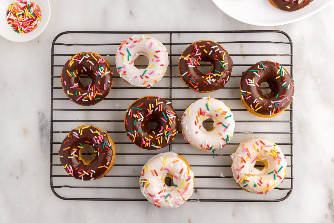 Cake Mix Donuts - Amanda's Cookin' - Bagels & Doughnuts