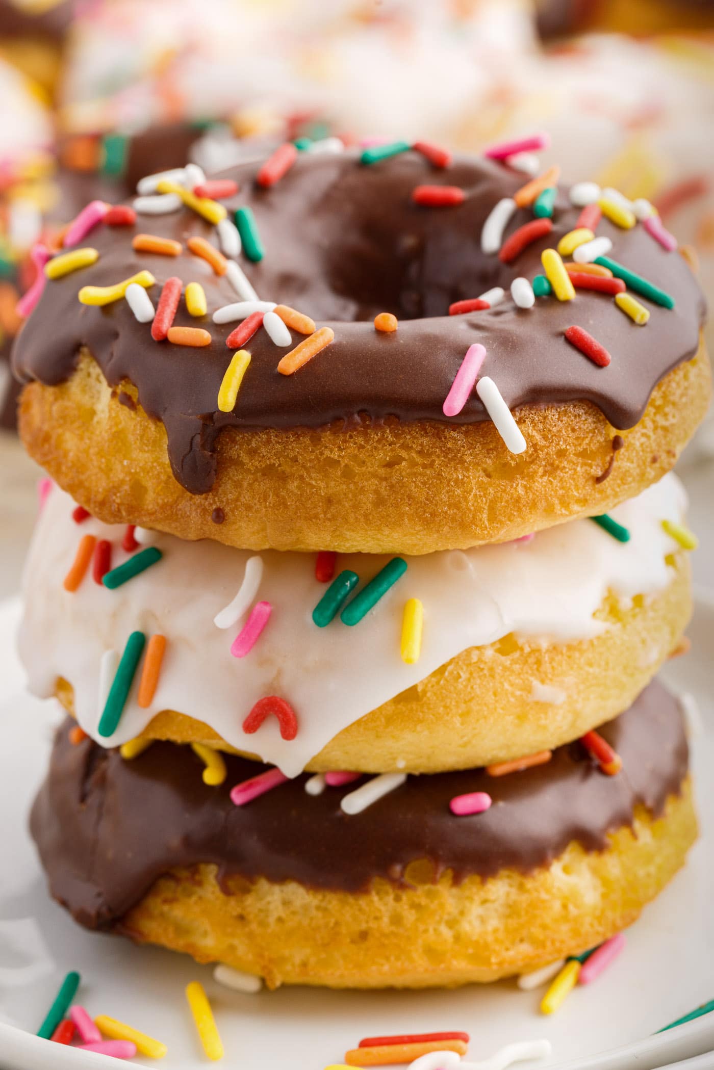 Cake Mix Donuts - Amanda's Cookin' - Bagels & Doughnuts