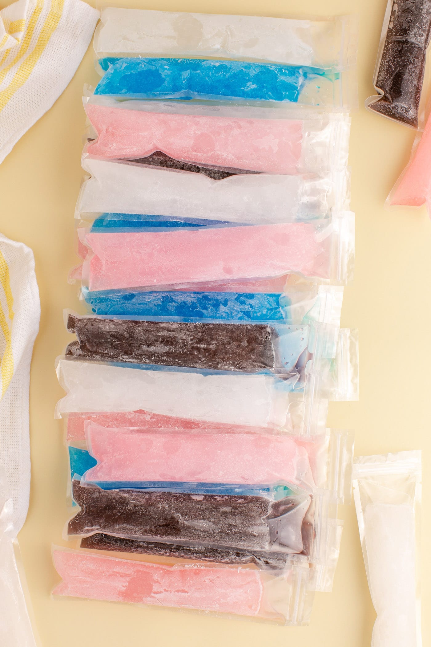 Boozy Ice Pops - Amanda's Cookin' - Cocktails