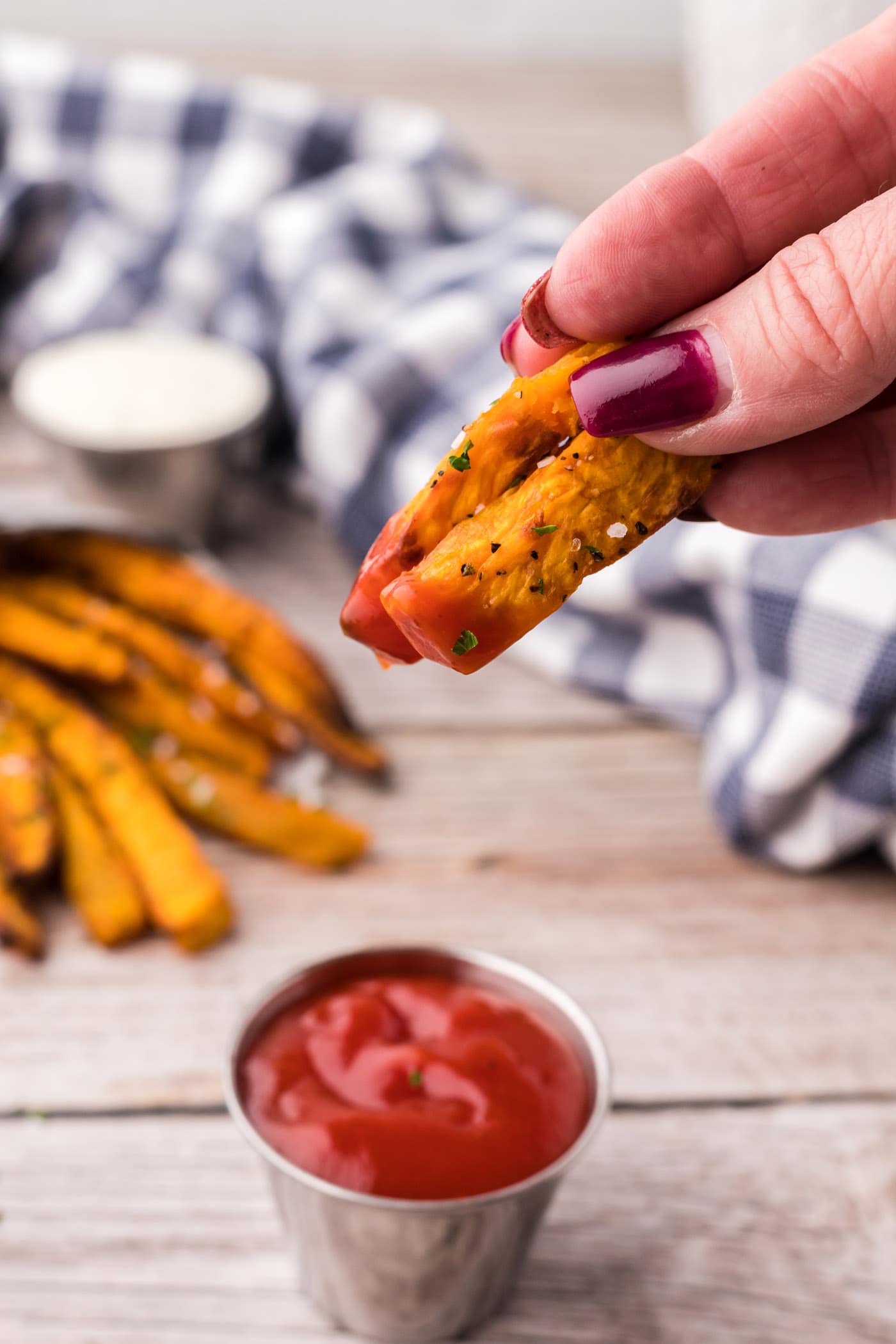 Air Fryer Sweet Potato Fries - Amanda's Cookin' - Air Fryer Recipes