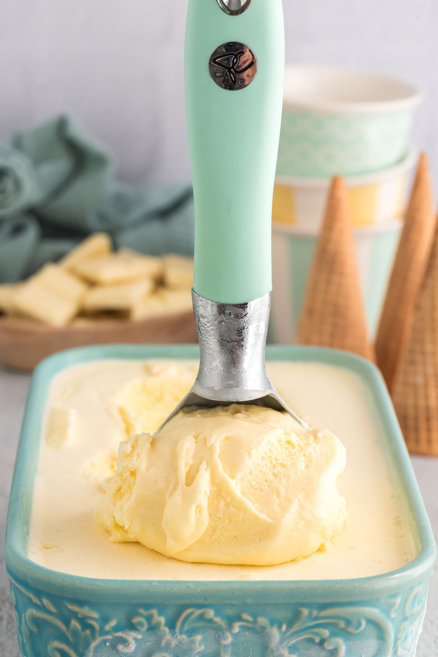 White Chocolate Ice Cream - Amanda's Cookin' - Ice Cream & Frozen Treats