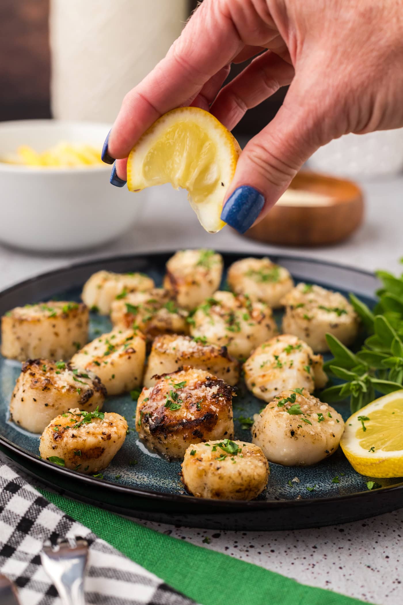 Grilled Scallops - Amanda's Cookin' - On the Grill
