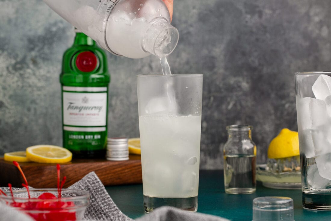 Tom Collins - Amanda's Cookin' - Cocktails