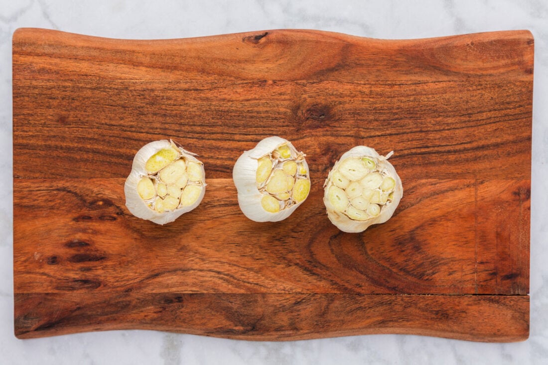 How to Roast Garlic - Amanda's Cookin' - Tips & Tricks