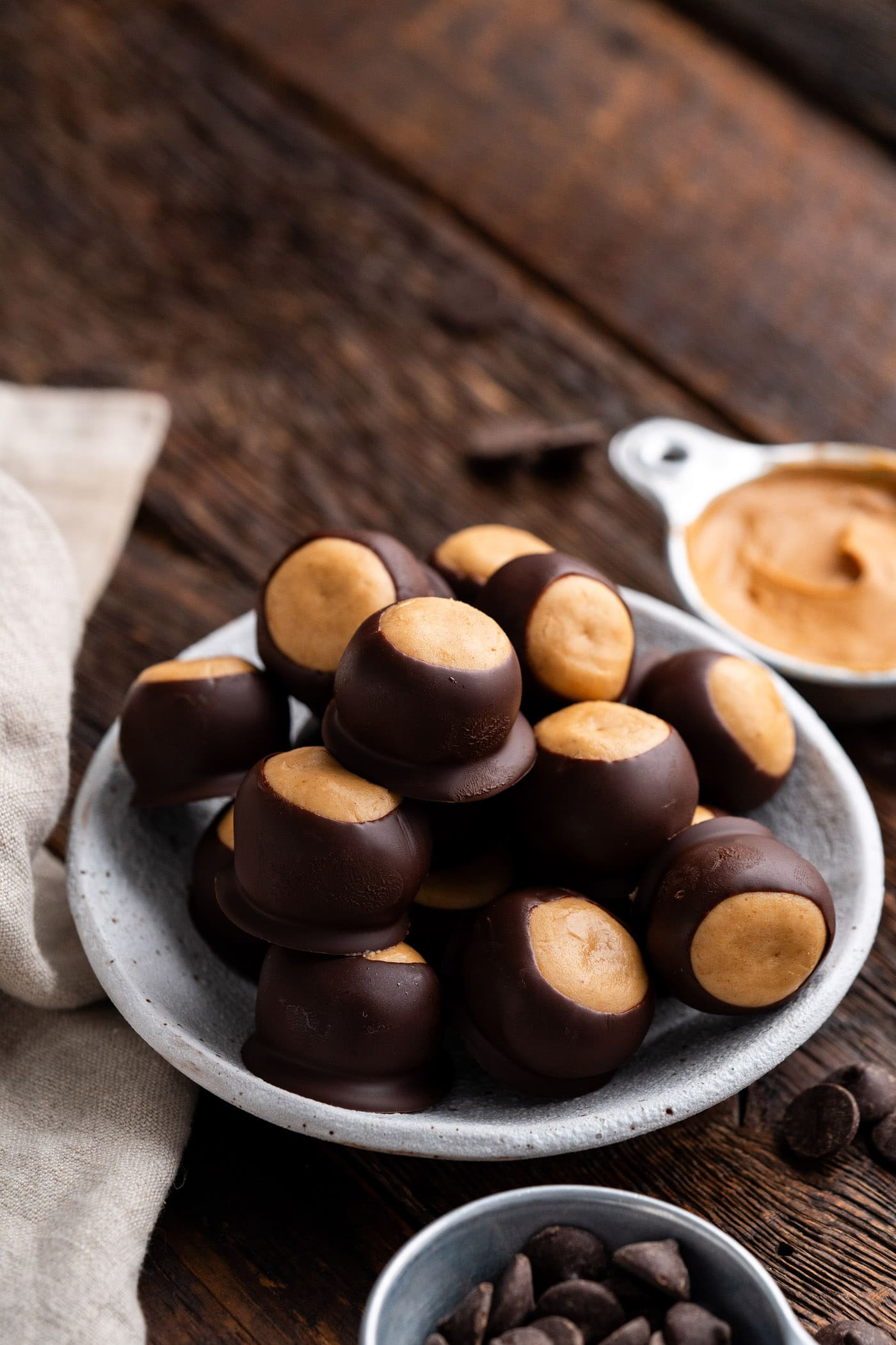 Buckeye Candy - Amanda's Cookin' - Candy