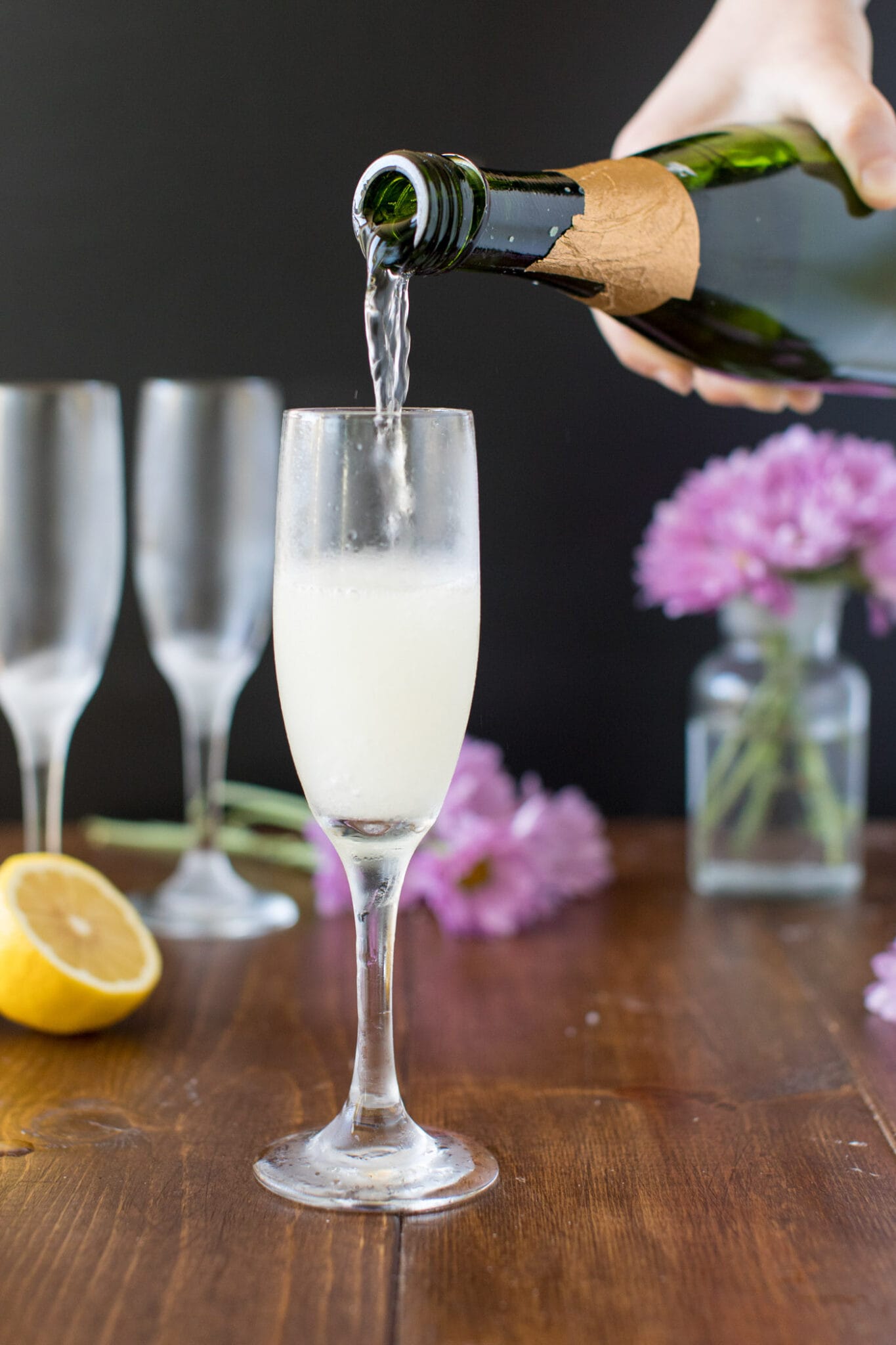 French 75: a brunch cocktail with champagne and gin