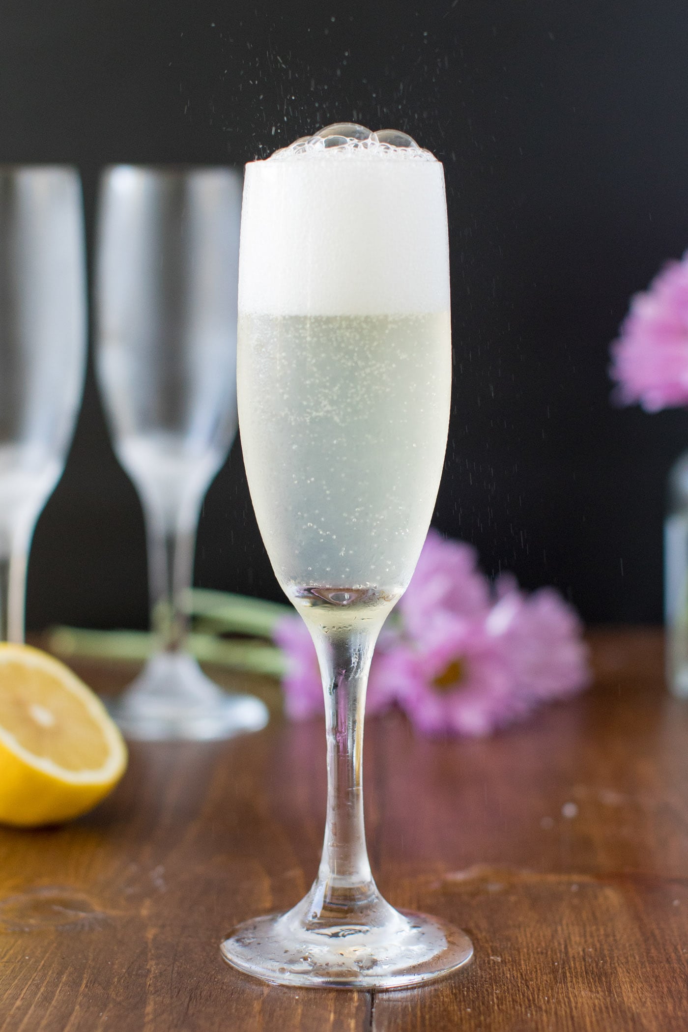 French 75: a brunch cocktail with champagne and gin