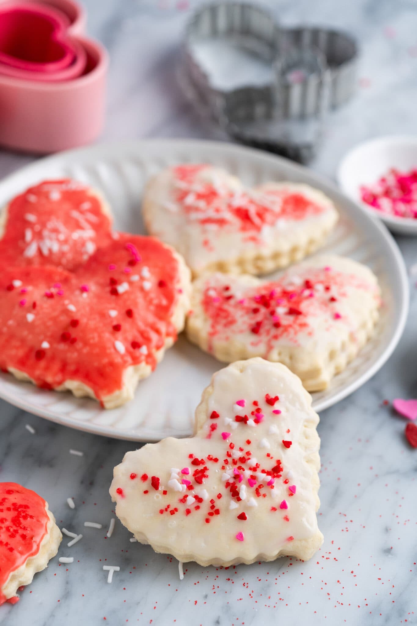 Heart Shaped Pop Tarts - Amanda's Cookin' - Valentine's Day