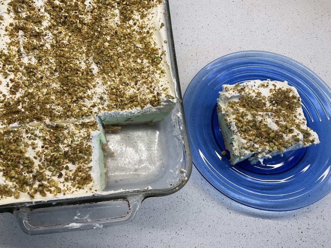 Pistachio Ice Cream Cake - Amanda's Cookin' - Ice Cream & Frozen Treats