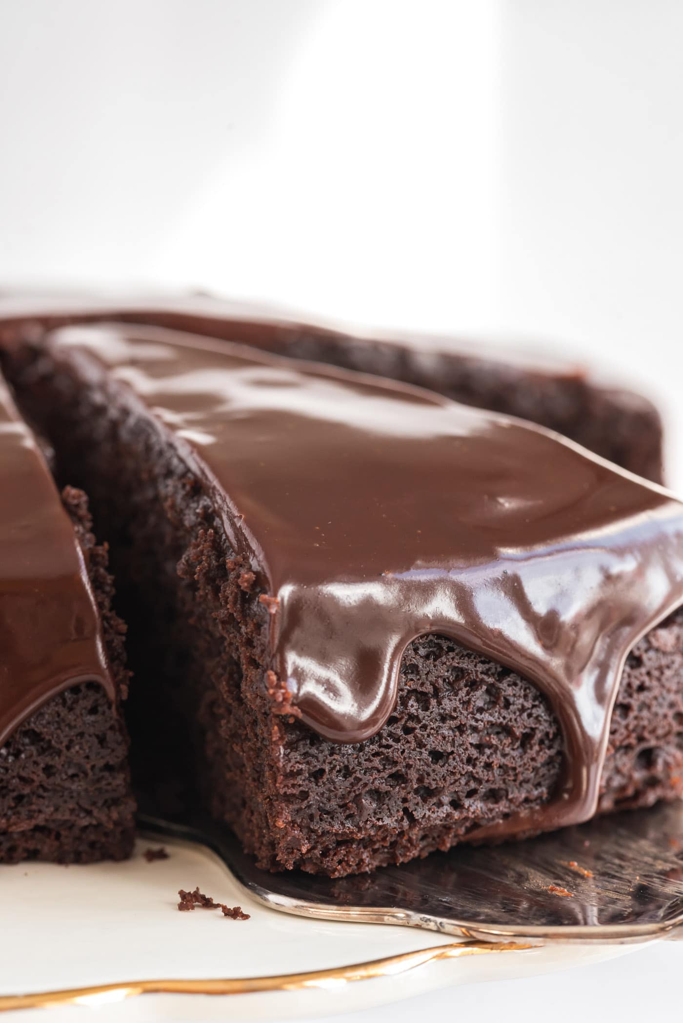Dark Chocolate Cake - Amanda's Cookin' - Cake & Cupcakes