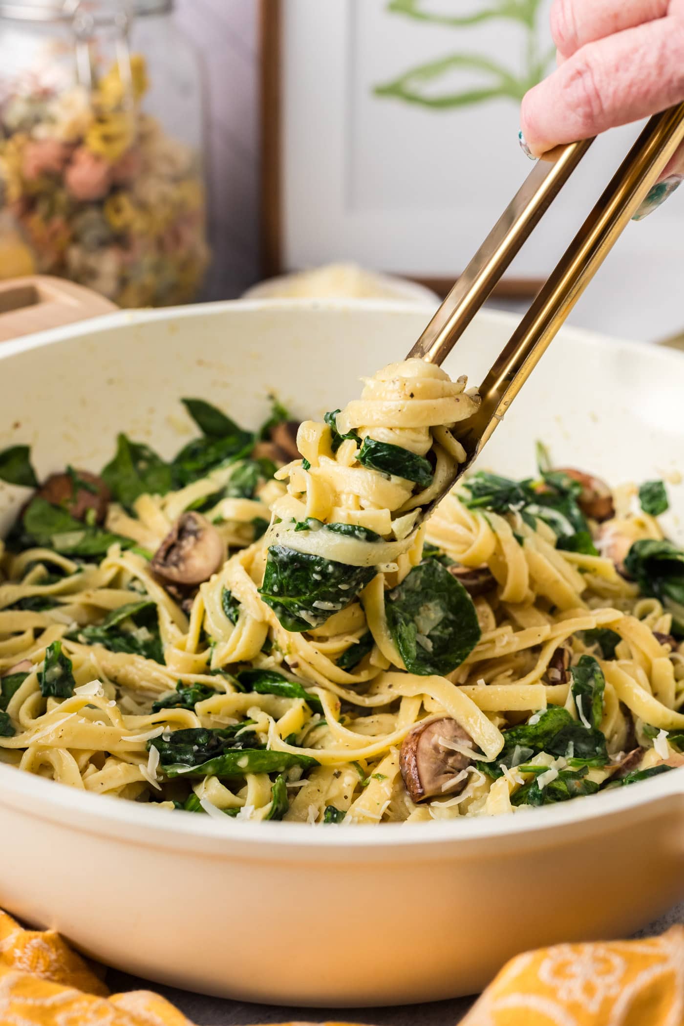 Spinach Fettuccine - Amanda's Cookin' - Stovetop Meals