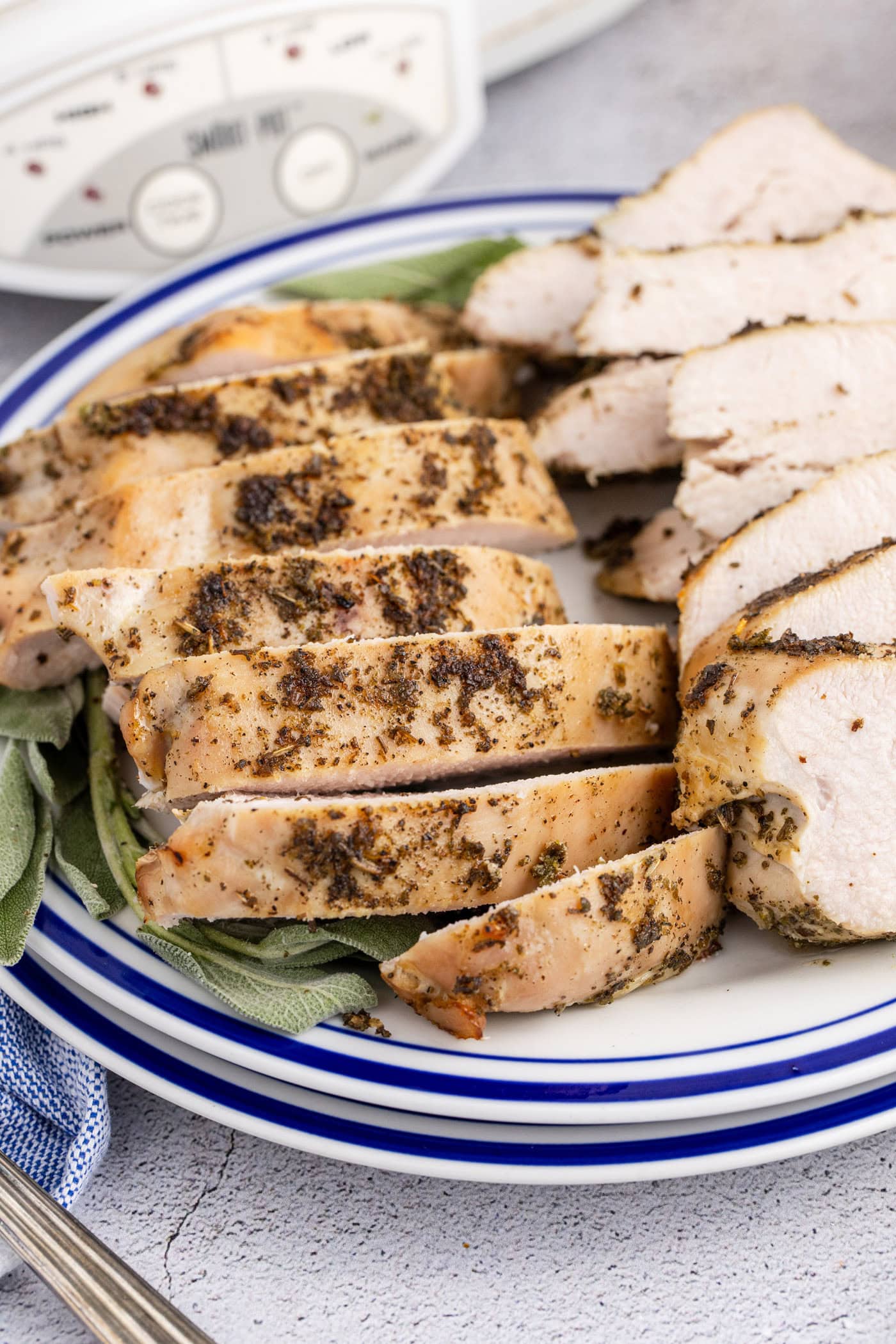 Crockpot Turkey Breast - Amanda's Cookin' - Thanksgiving