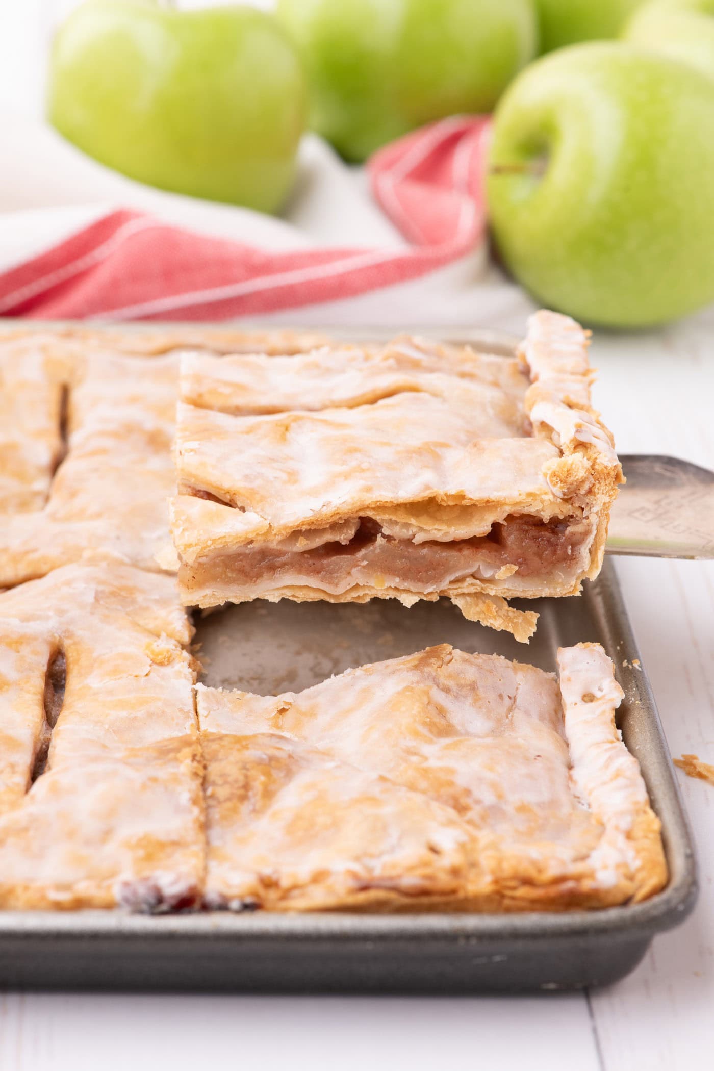 Apple Slab Pie - Amanda's Cookin' - Pies & Tarts