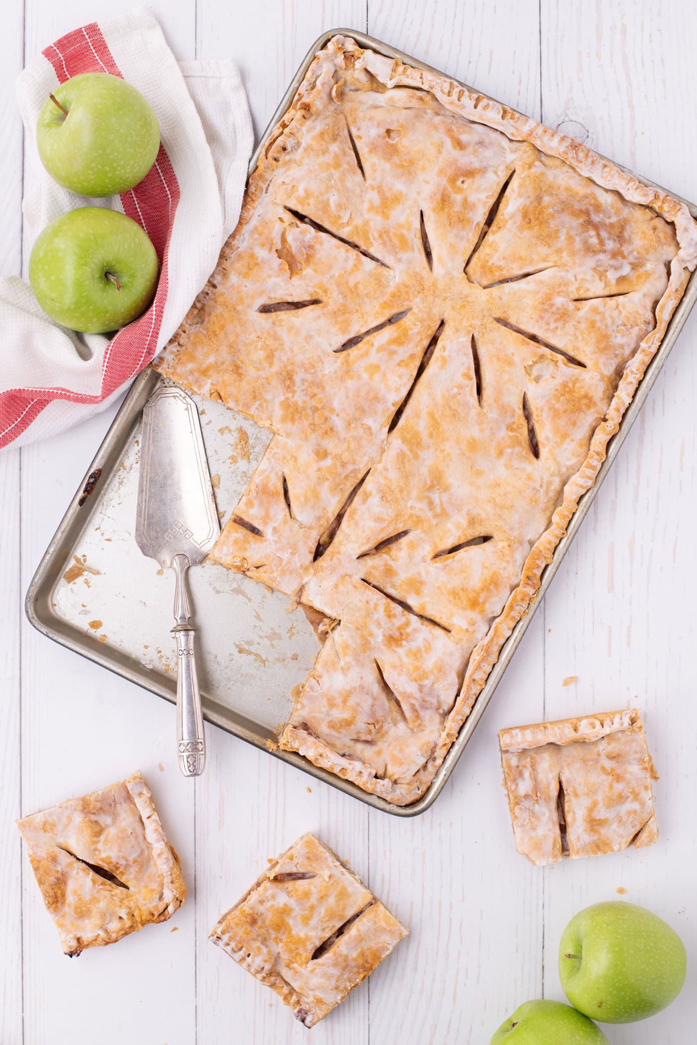 Apple Slab Pie - Amanda's Cookin' - Pies & Tarts