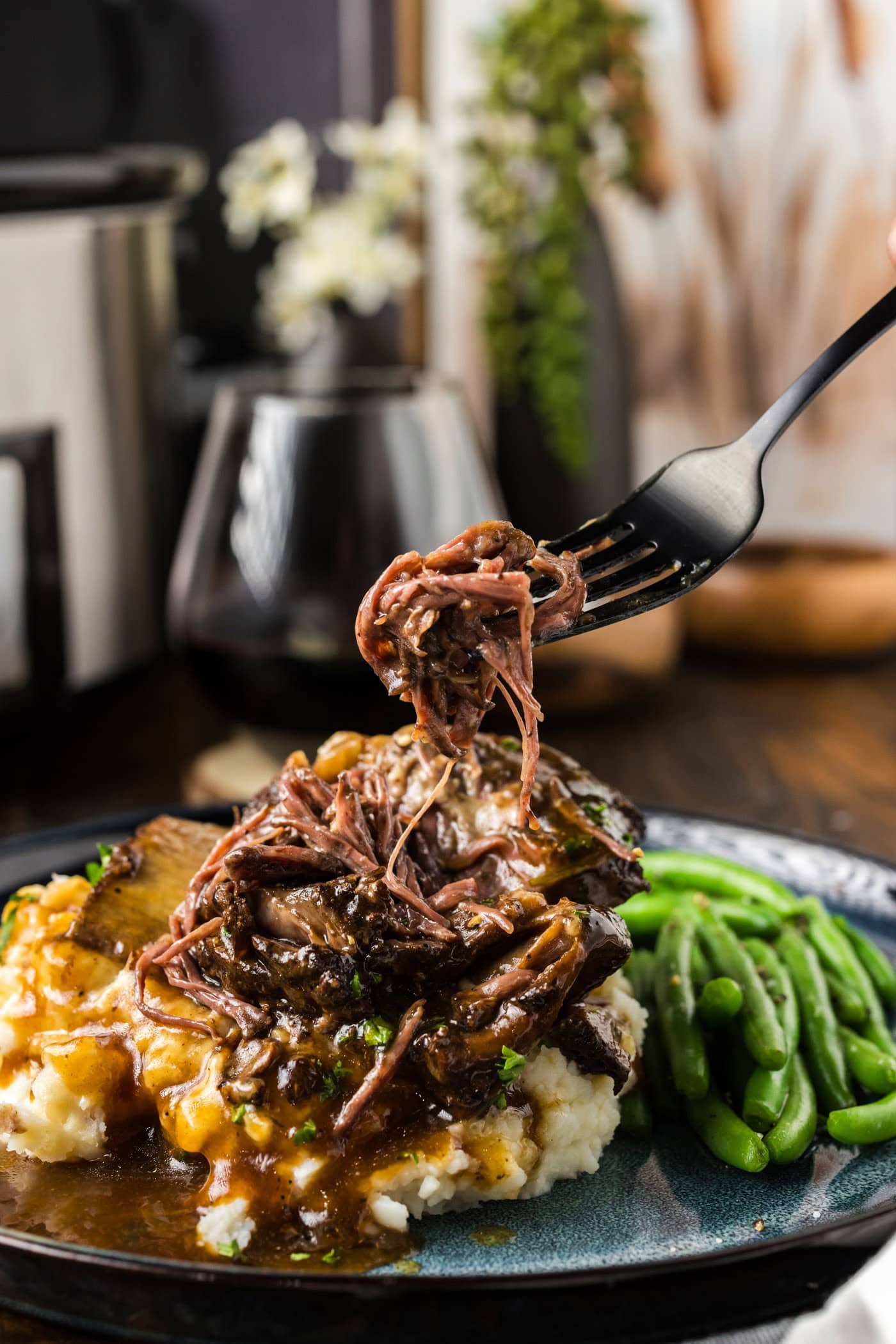 Crockpot Beef Short Ribs - Amanda's Cookin' - Slow Cooker